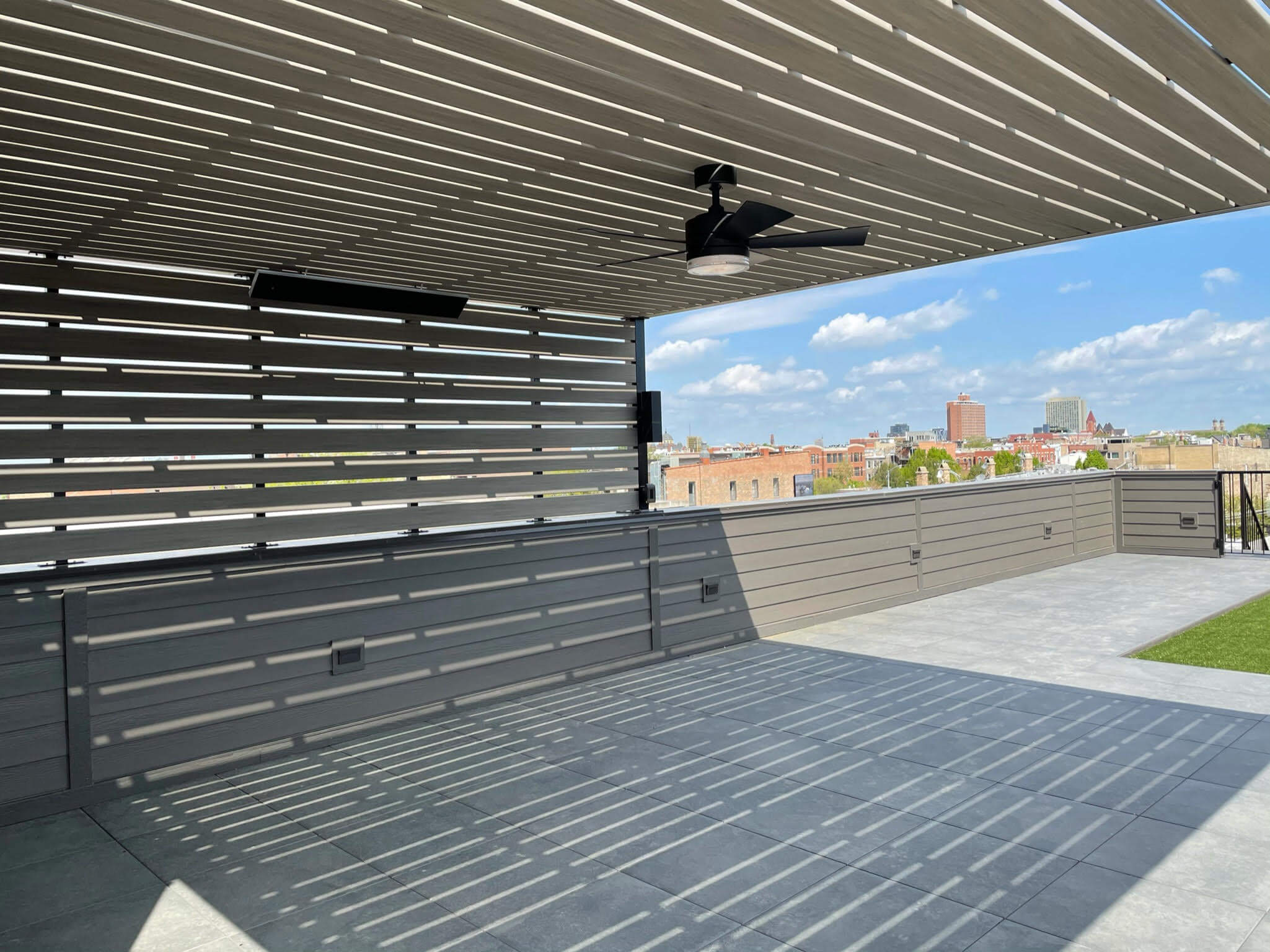 West Loop Rooftop – Urbane Home